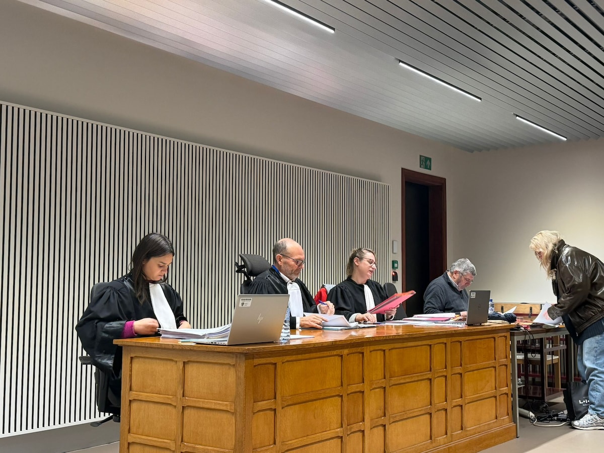 Vrouw rijdt onder invloed tegen geparkeerde wagen in Lembeek: “Met zo’n ...