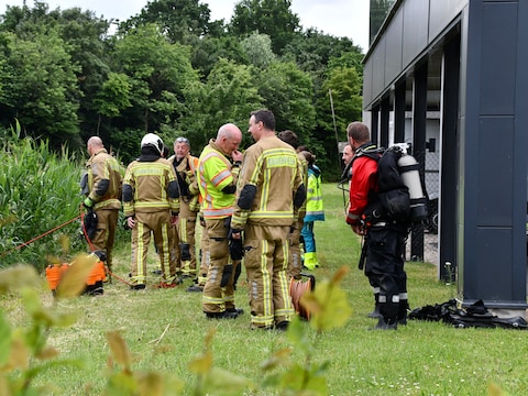 Achtergelaten rugzak bij waterspaarbekken in Vichte doet alarmbellen ...
