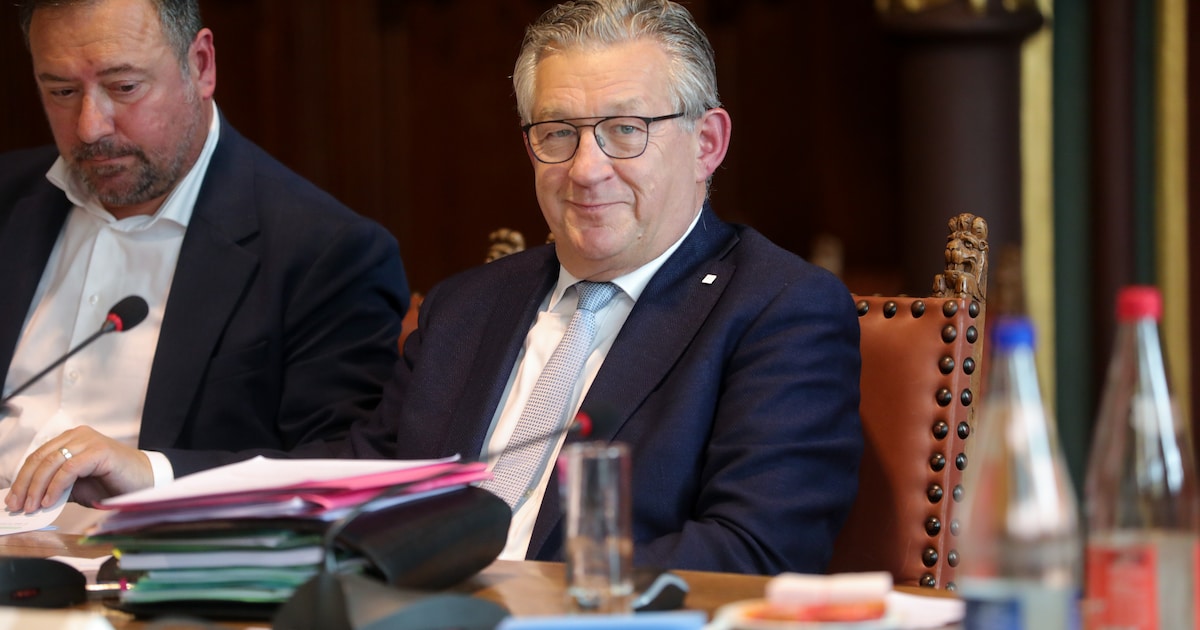 Dirk De fauw, burgemeester van Brugge, over zes maanden nieuw ...