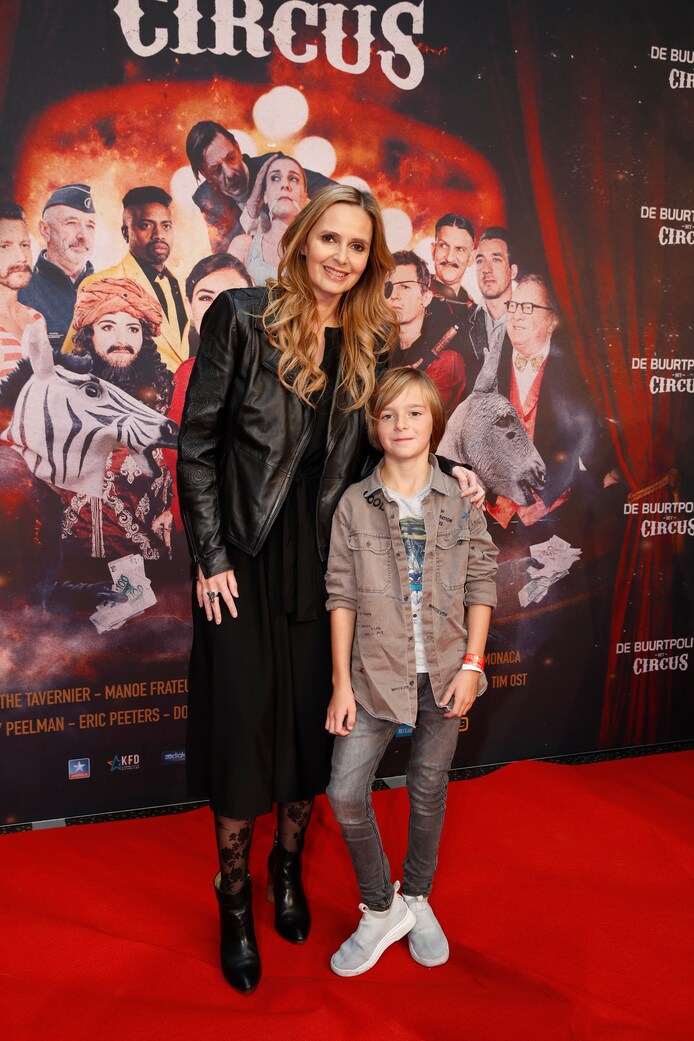 IN BEELD. Cast 'De Buurtpolitie' neemt afscheid van fans op derde ...