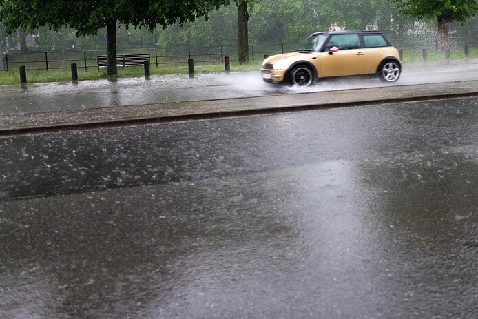 Noodnummer 1722 geactiveerd wegens risico op storm of wateroverlast ...