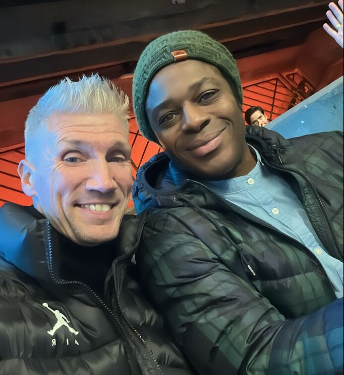 In Brasschaat kun je op voetbalstage met ex-Rode Duivel Emile Mpenza ...