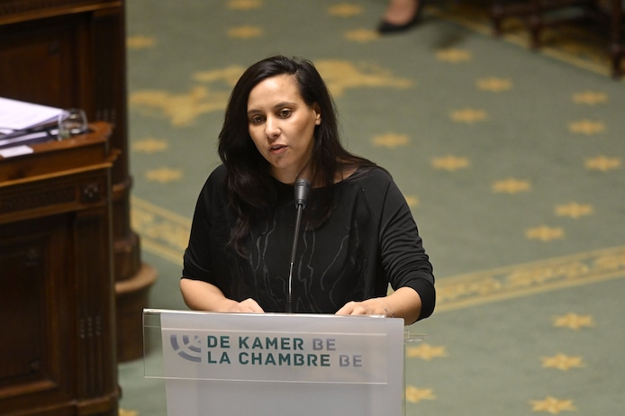 Ja, de regering wil sleutelen aan de pensioenen van politici. Maar wat ...