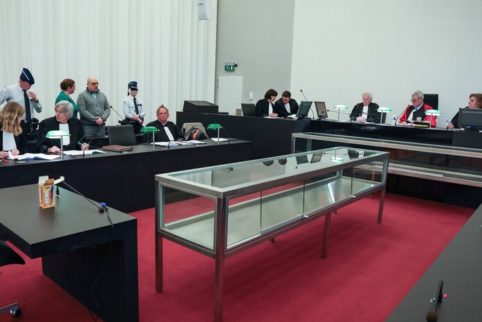 Eerst vermoordde hij zijn zoon en zijn ex. En toen kreeg dubbele ...