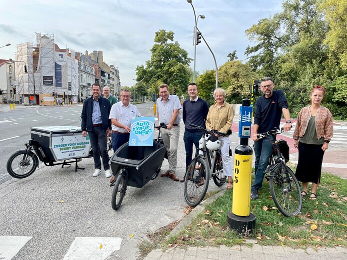 Brugge sluit voor het eerst deel van de ring af tijdens Autoloze Zondag ...