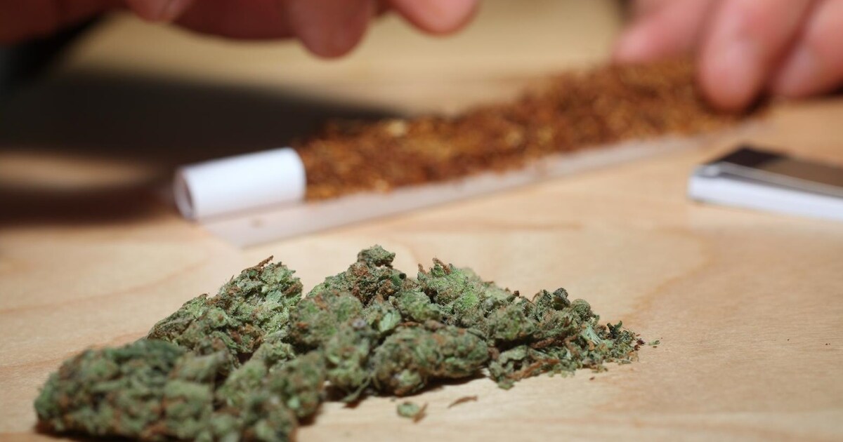 Jaar cel na vondst van drie kilo cannabis in kartonnen doos achter ...