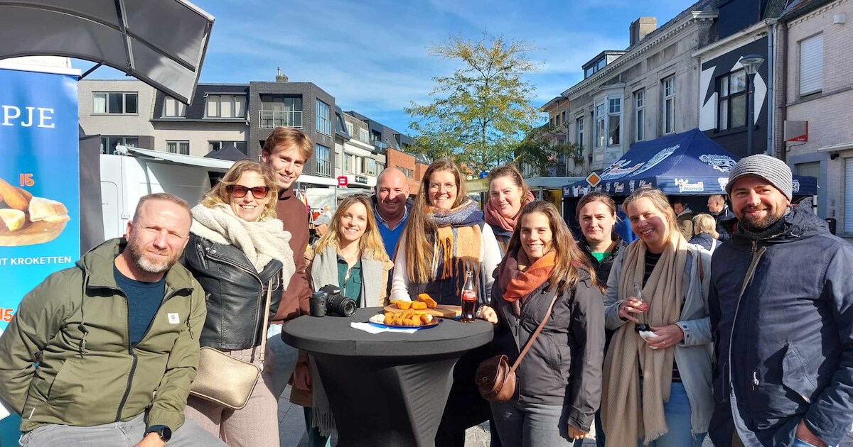 Assenede geniet van zonovergoten jaarmarkt | Assenede | HLN.be