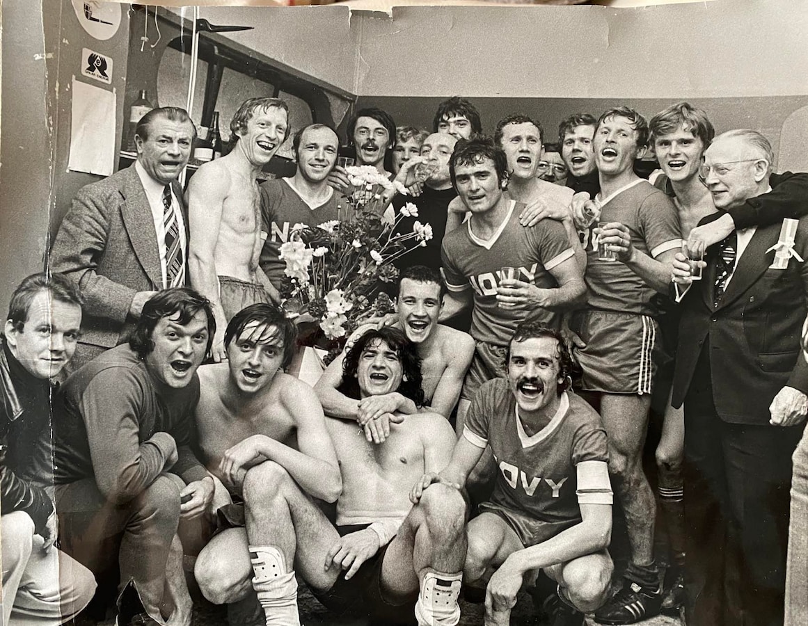 LEVENSVERHAAL. Duivel-doet-al Gerrit (79) gaf 40 jaar alles voor KV ...