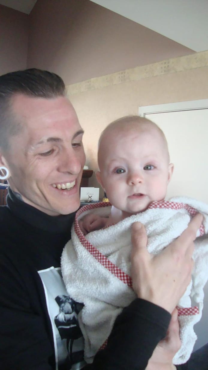 LEVENSVERHAAL. Tattoo-artiest Joeri ‘Joe Black’ De Keersgieter (42) verliest strijd tegen ...