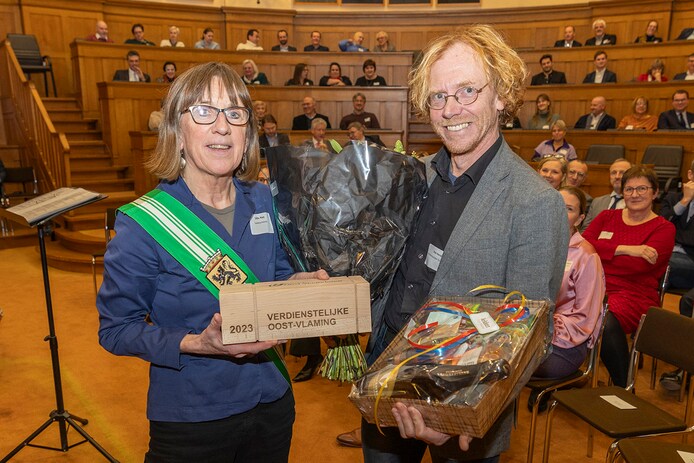 Europakenner Hendrik Vos (UGent) erkend als ‘verdienstelijke Oost ...