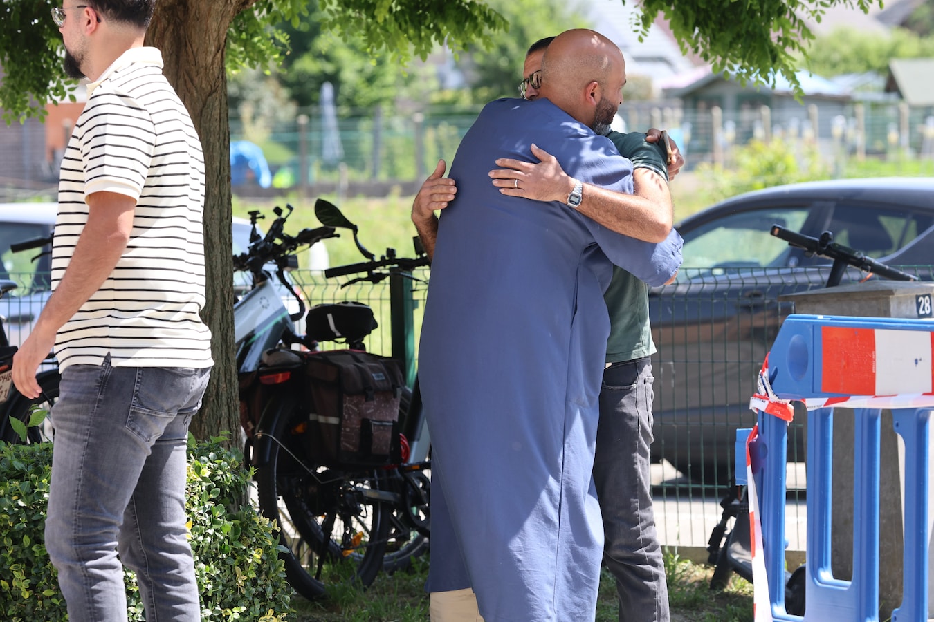 Moskee in Lebbeke loopt vol voor afscheid van buschauffeur Noureddine ...