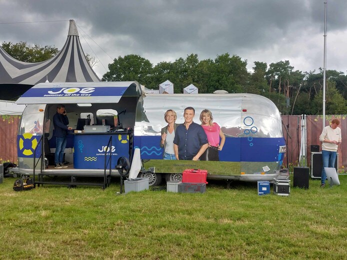 Joe FM komt vier dagen live radio maken op Rijvers Festival | Rijvers ...