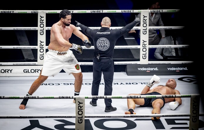 Wat een comeback! Marokkaans Belgische kickbokser Jamal Ben Saddik ...