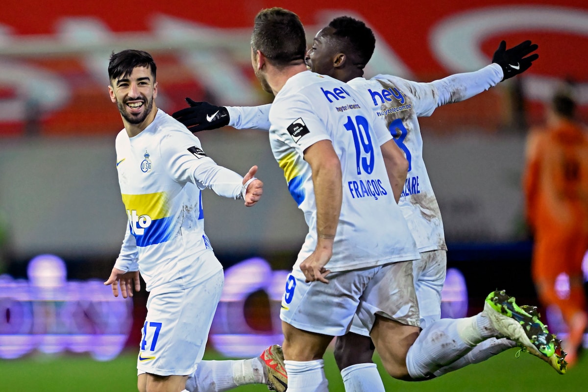 Met de hakken over de sloot: Union bekert verder na twee Beverse ...