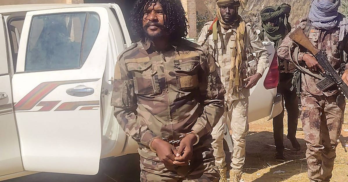 Dit is ‘Abu Lulu’, een van de wreedste militairen in Soedan die ...