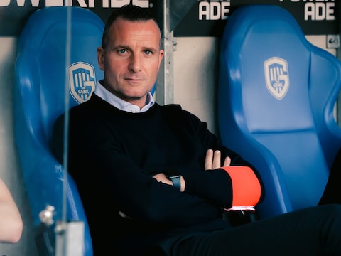 Nicky Hayen is de nieuwe trainer van Racing Genk én treft vrijdag ...