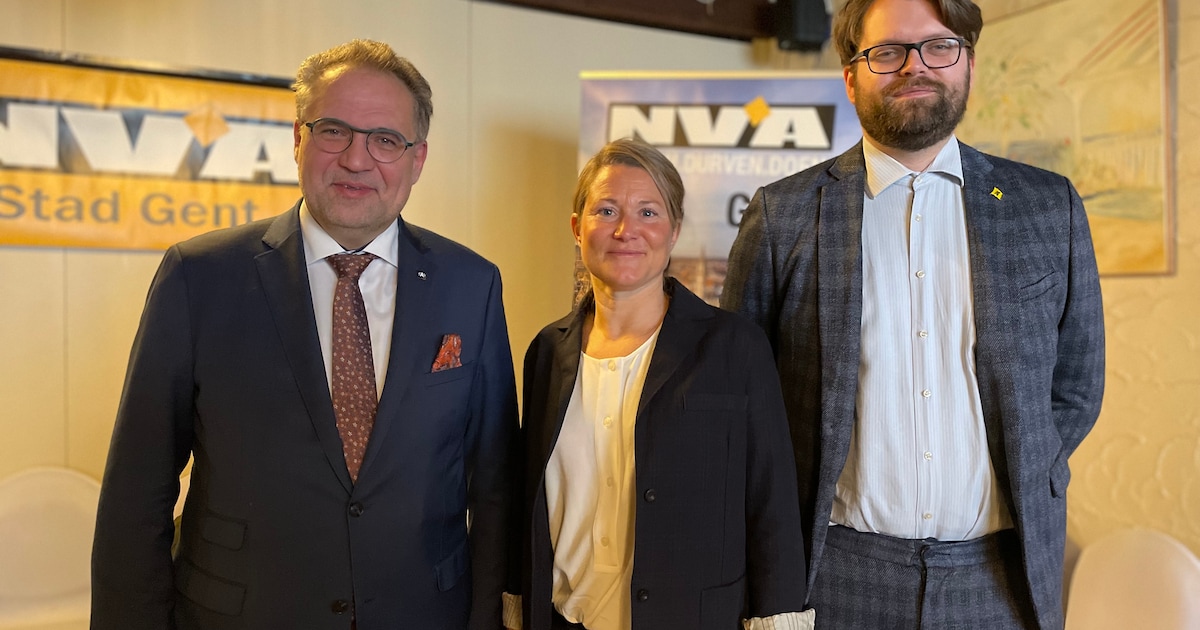 Antwerps mobiliteitsschepen Koen Kennis te gast op nieuwjaarsreceptie N ...