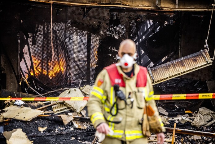Sterke aanwijzingen dat brand in Arnhem is aangestoken: personen gezien ...