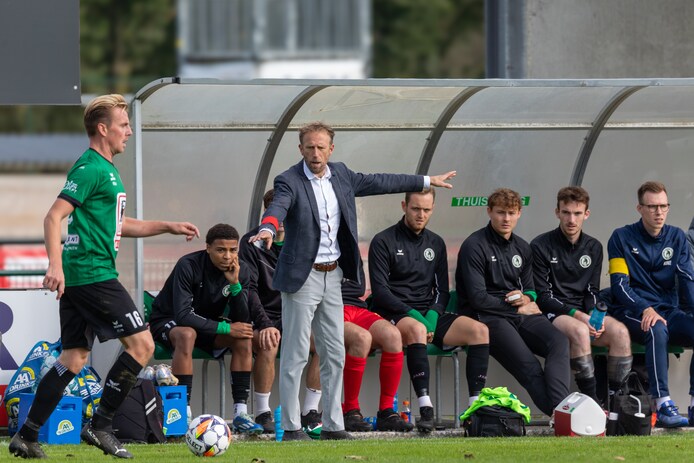 Trainer Stijn Meert van Sparta Petegem waarschuwt na overwinning: “Wie ...