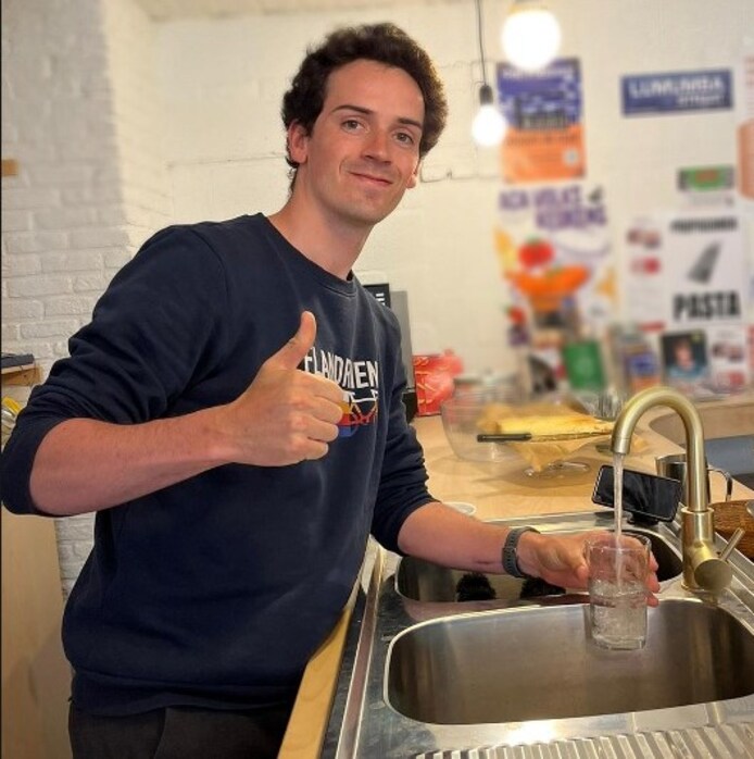 Stadsbestuur keurt nieuw raamcontract voor aankoop flessenwater goed ...