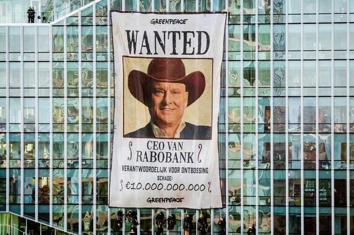Greenpeace mag foto van Belgische Rabobank-topman gebruiken op ‘wanted ...