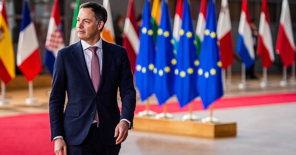 Premier De Croo komt met eigen en zeer ‘blauw’ pensioenplan: minstens 30 jaar werken, hogere ...