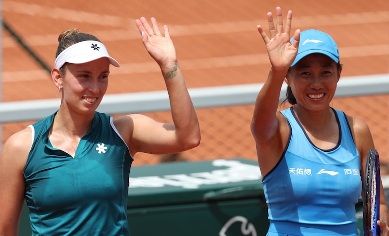 De 15.000 fans werden in de watten gelegd: eerst klopt Sabalenka Osaka ...