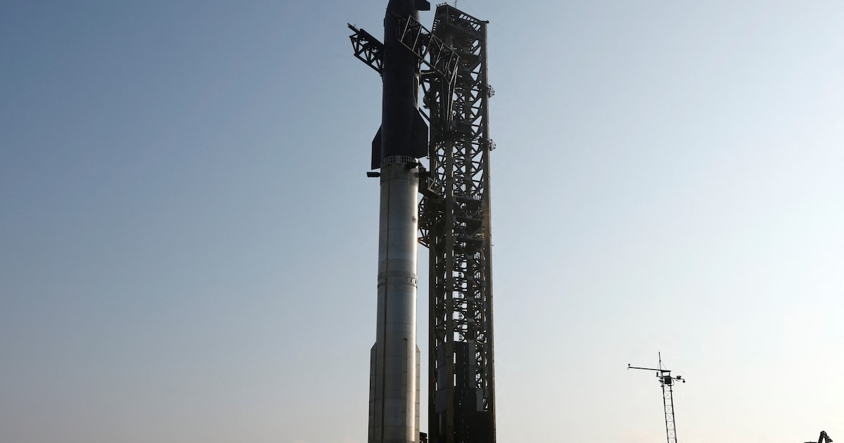 Na twee explosies maakt megaraket Starship van Elon Musk vannacht een ...