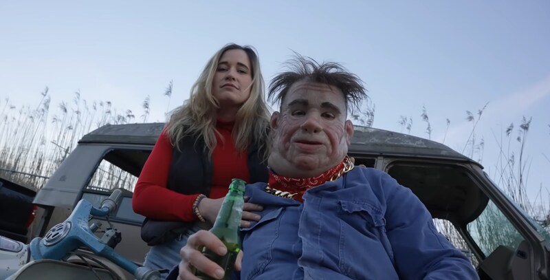 KIJK. Nederlandse internetsensatie Boer Harm onthult na twee jaar zijn ...