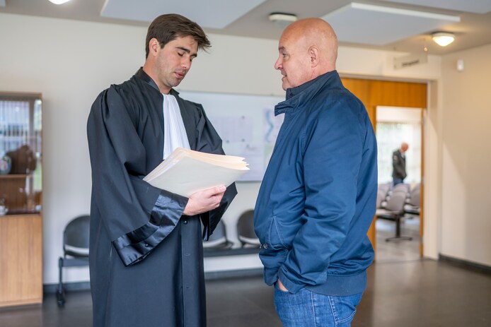 Knijtenplaag komt nu ook in Hamme voor de vrederechter: “’s Avonds ...