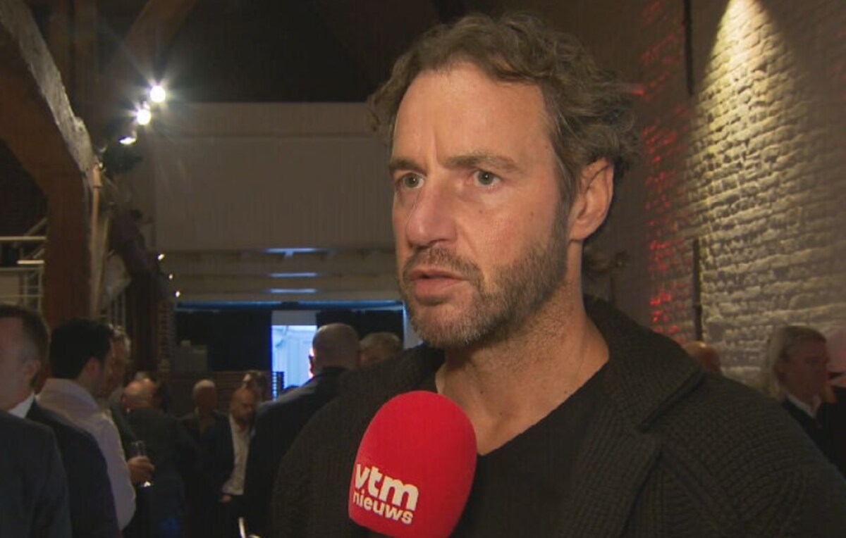 “Eerst spelers verkopen, dan pas portefeuille opendoen”: sportief ...