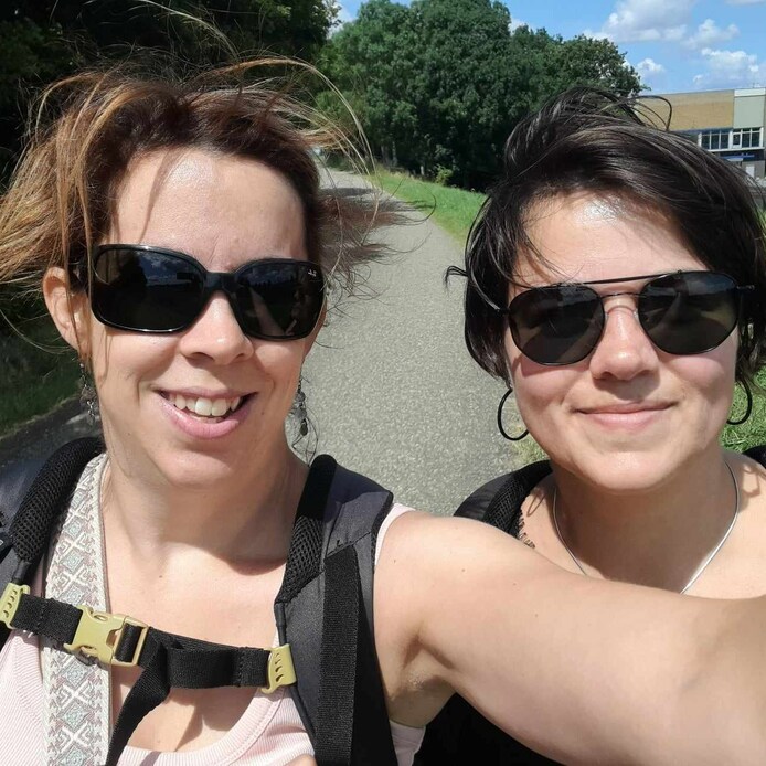 Mieke (37) loopt Dodentocht ter ere van overleden echtgenoot: “Wordt ...