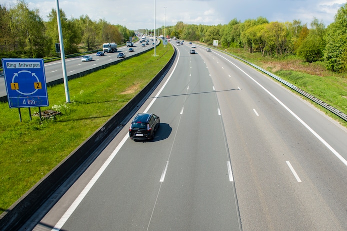 Welke boete riskeer je als je te lang links blijft rijden? En wat op ...