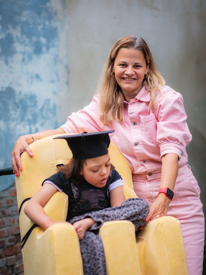 “Een prof zei: ‘Mevrouw, dat wordt een kasplant.’ En kijk, nu geniet ze ...