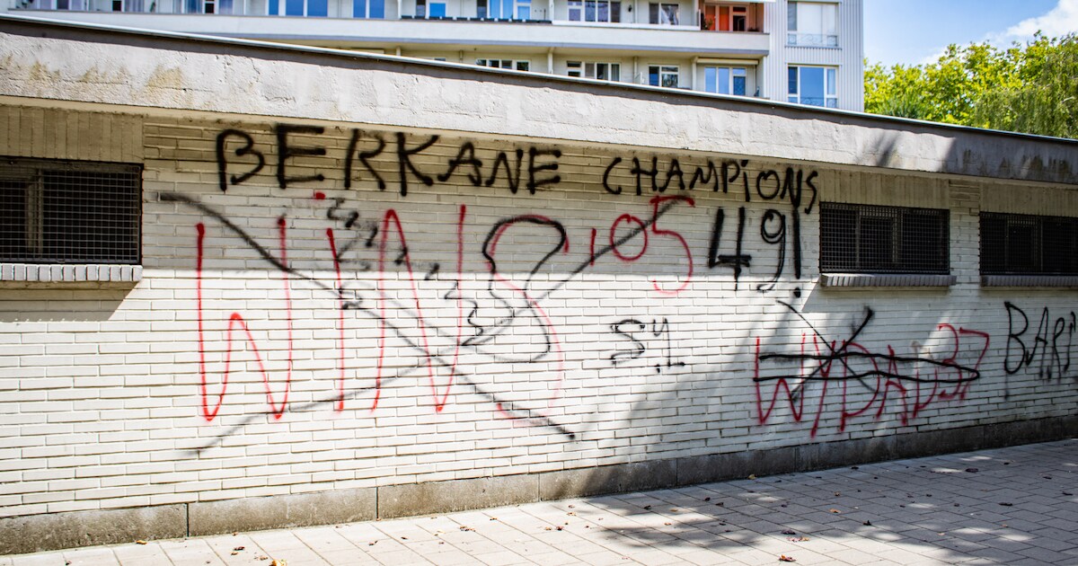 “In de 25 jaar dat ik op Linkeroever woon, heb ik dit nog nooit meegemaakt”: witte muur op ...