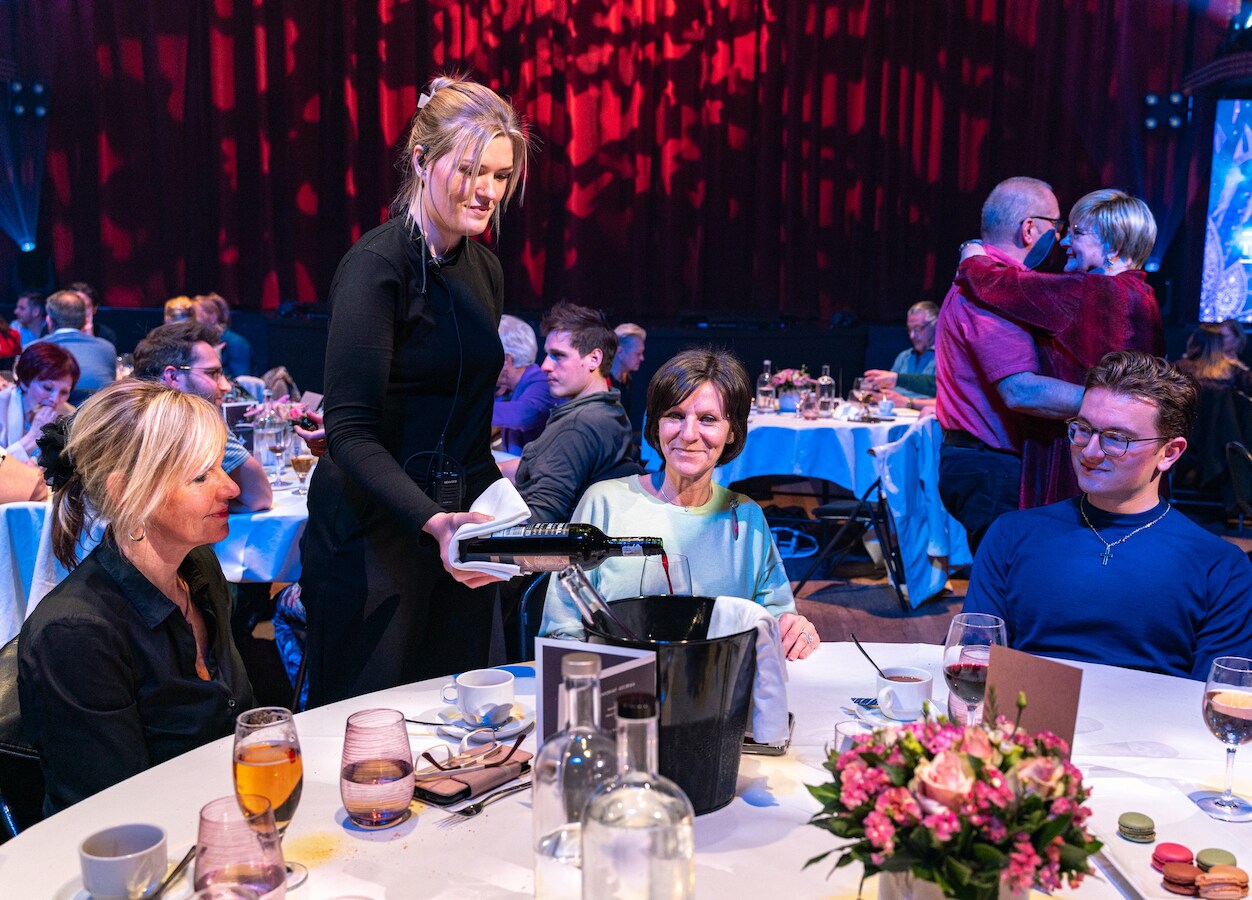 Het Witte Paard pakt uit met gevulde agenda: “Hugo Sigal maakt zijn ...