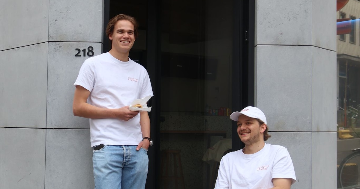 Studenten Louis (22) en Maxime (22) openen pop-up RAK met smash-burgers ...