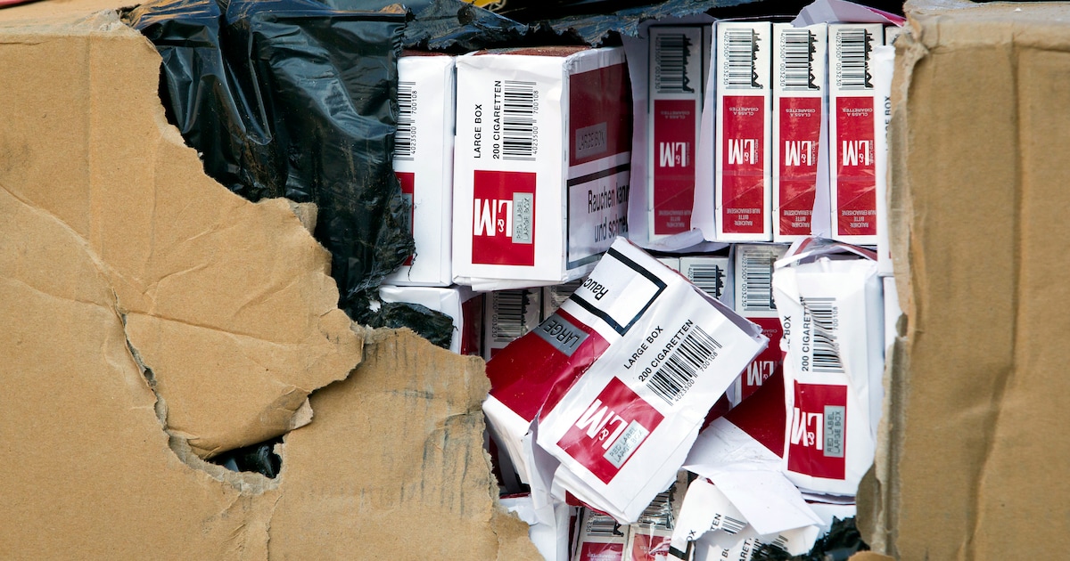 Namaak vuilniszakken en drugstoebehoren aangetroffen bij controle in ...