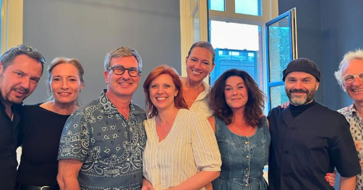 BV 24/7. Nostalgie alom: Jan Verheyen brengt (een deel van) de cast van ...