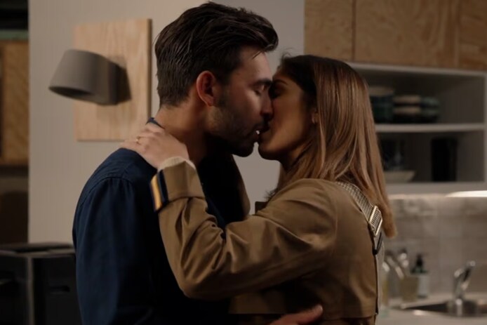 Passie en bedrog in ‘Thuis’: bruiloft van Lyn en Adil belooft drama in nakende midseason | TV ...