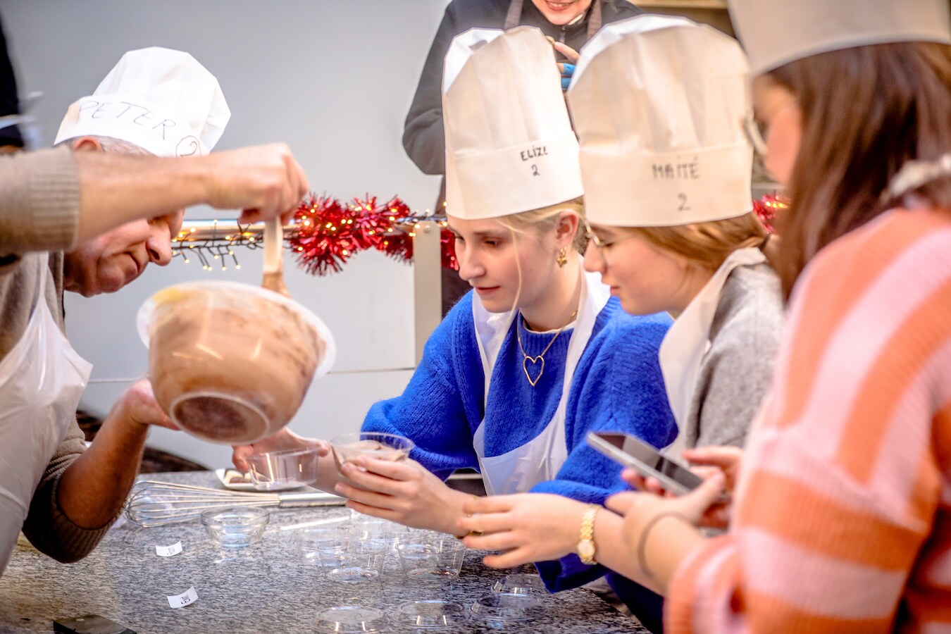 Choco-Story organiseerde workshop ten voordele van De Warmste Week: “Ik ...