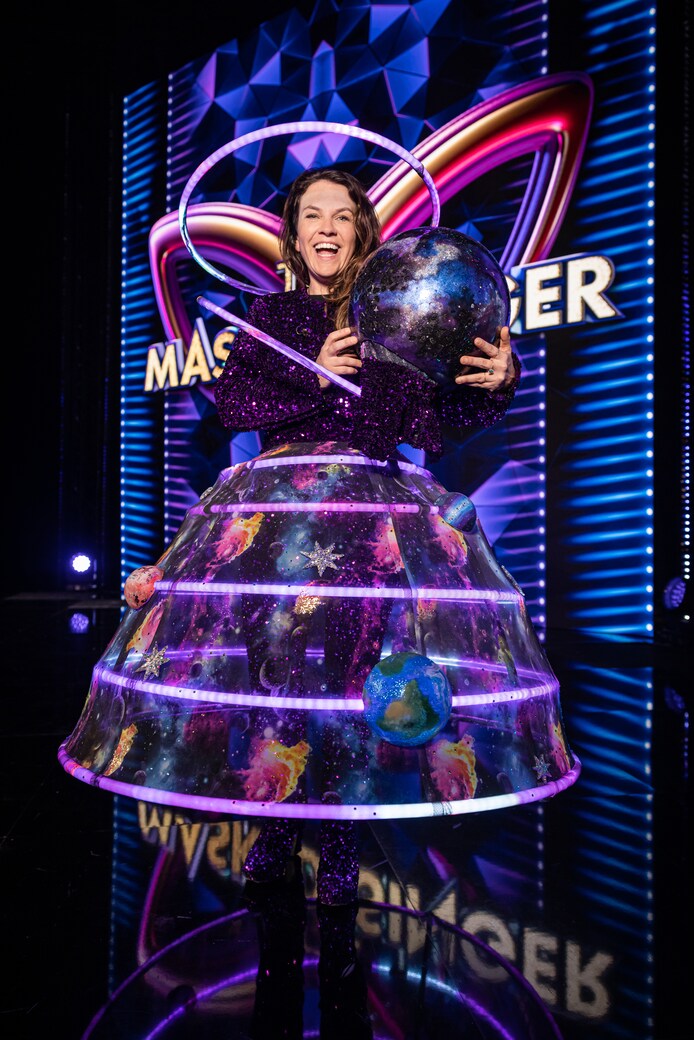 Siska Schoeters uitgezongen als Kosmos in ‘The Masked Singer’: “De ...