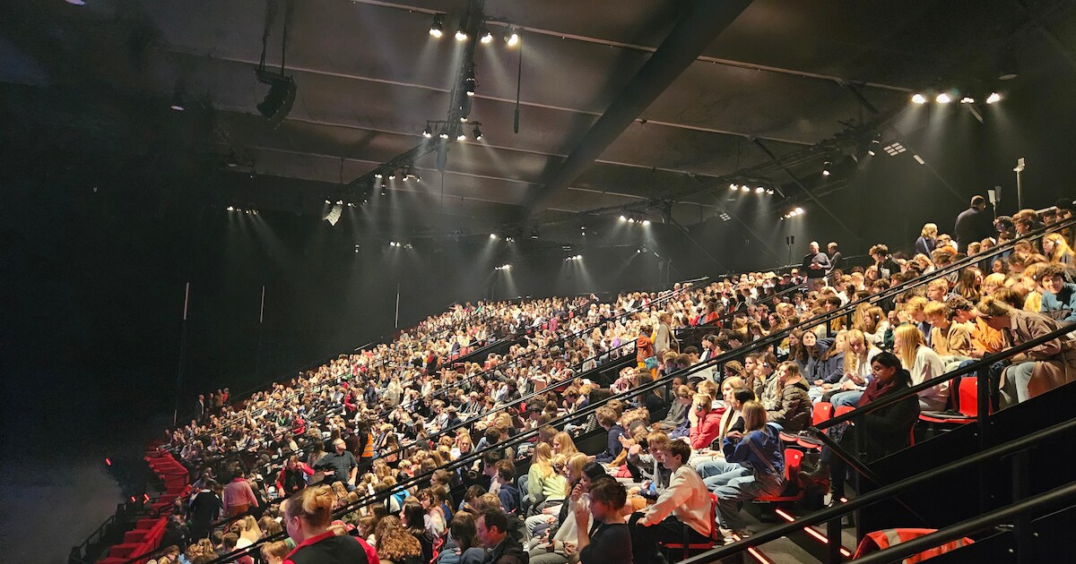Sint-Maarten trekt met 1.354 leerlingen en leerkrachten naar musical ...