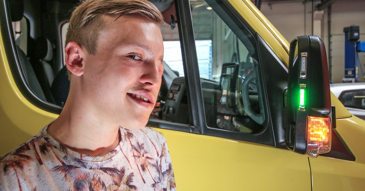 Joeri (22) overleefde vijf jaar geleden maar nipt een dodehoekongeval ...