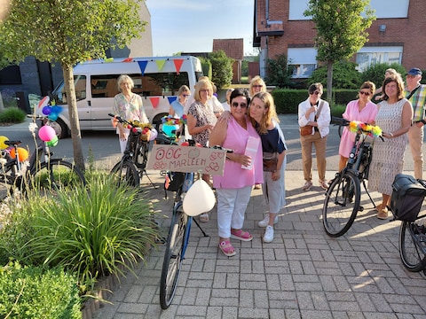 Basisschool neemt afscheid van juf Marleen na carrière van 40 jaar ...