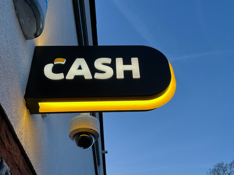 Ook in Eppegem kan je weer geld afhalen dankzij CASH-punt | Regio | HLN.be