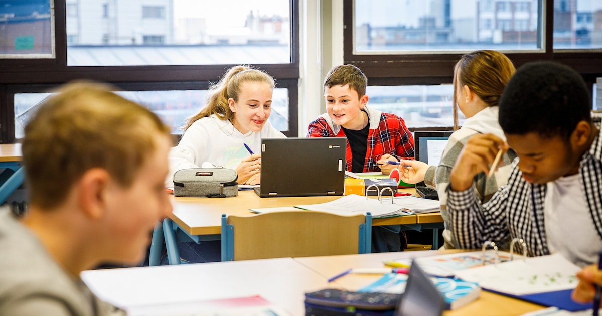 Lessen in een vreemde taal? Het kán in nieuwe middelbare school in ...