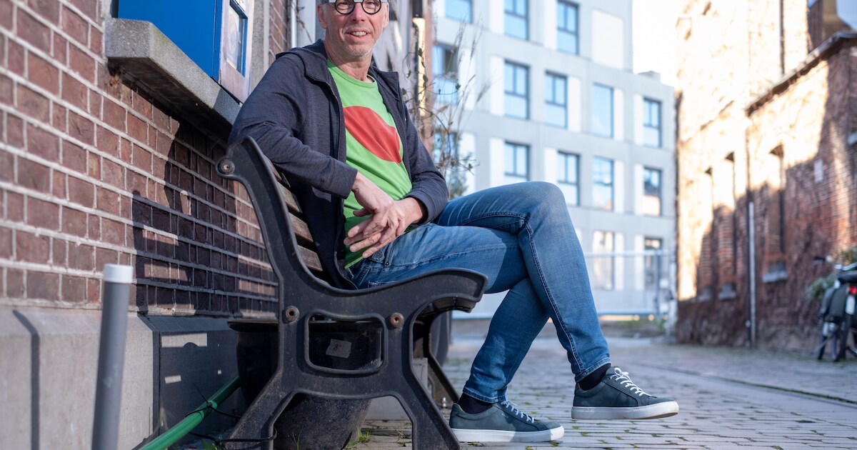 Dominic (64) schrijft open brief aan het bestuur over besparingen in ...