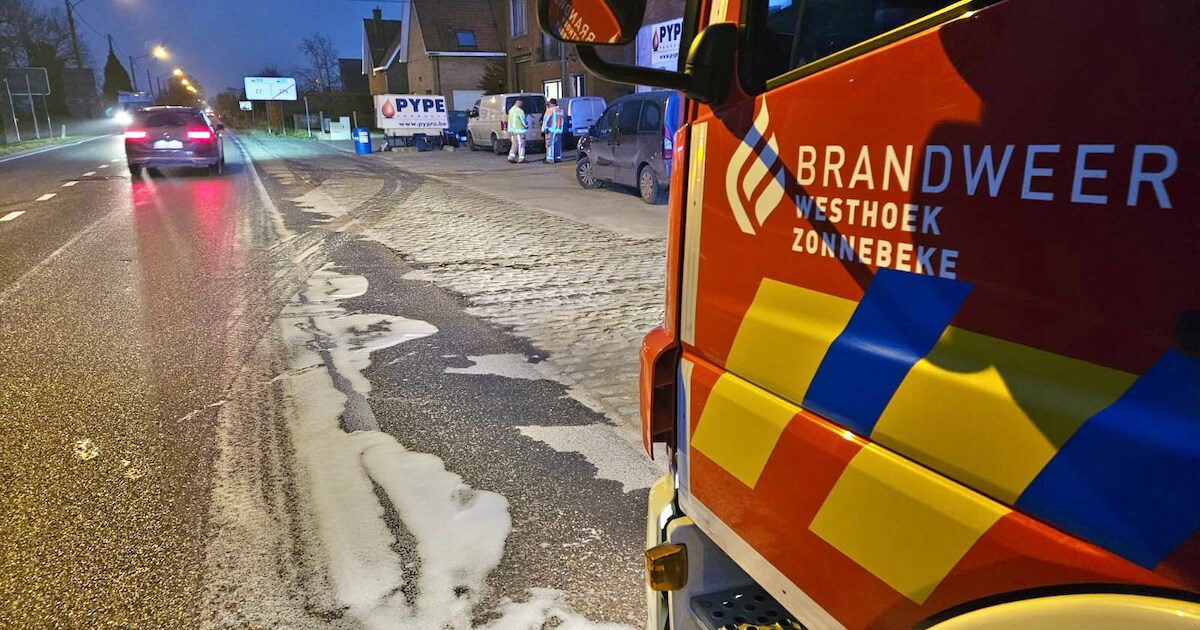 Tractor vertrekt met lek in brandstofleiding, bestuurster merkt dat ...