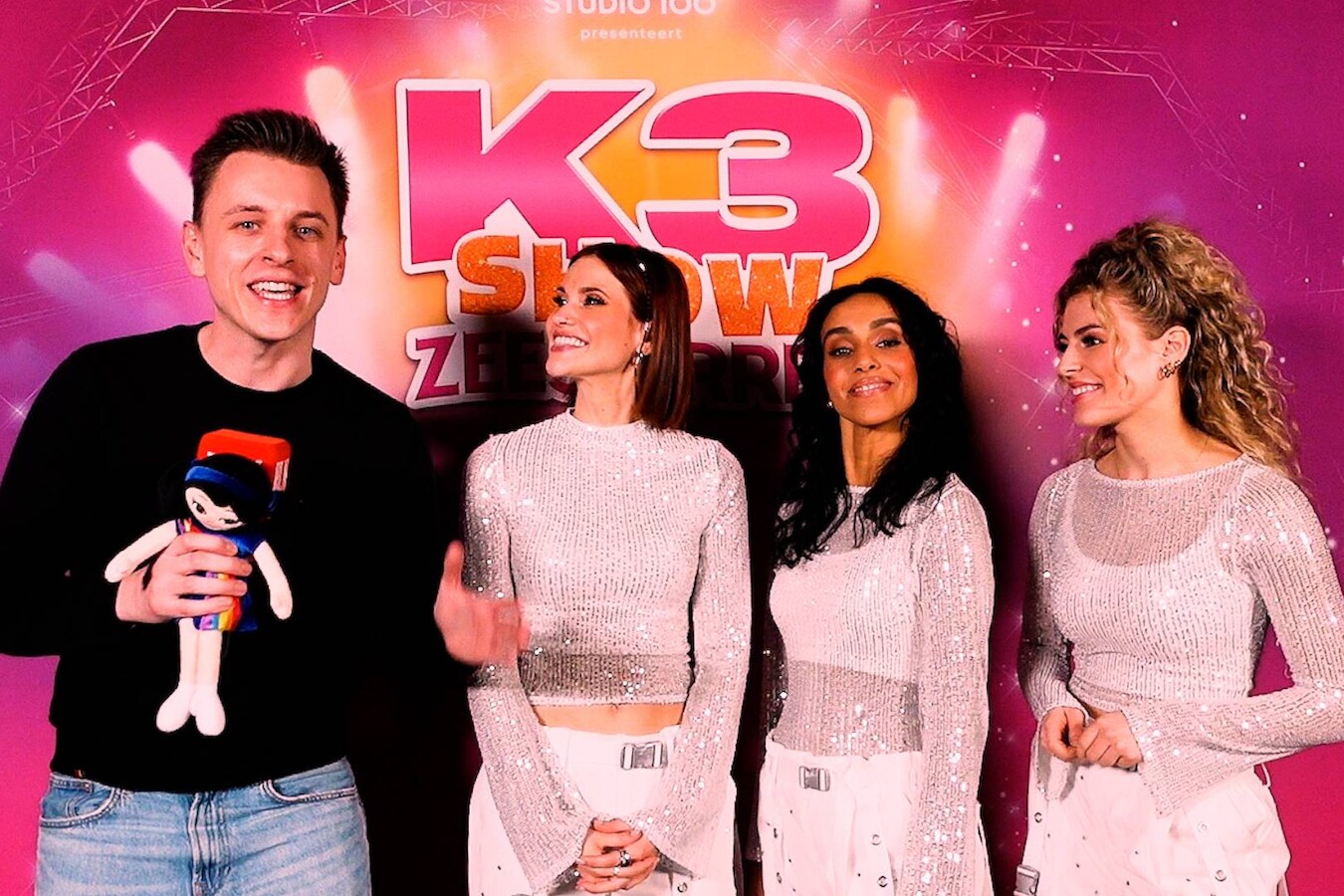 Kersvers mama, maar K3-lid Marthe kwam Nora, Hanne en Julia moed ...